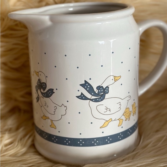 Kitchen | Vintage Goose Print Ceramic Pitcher | Poshmark